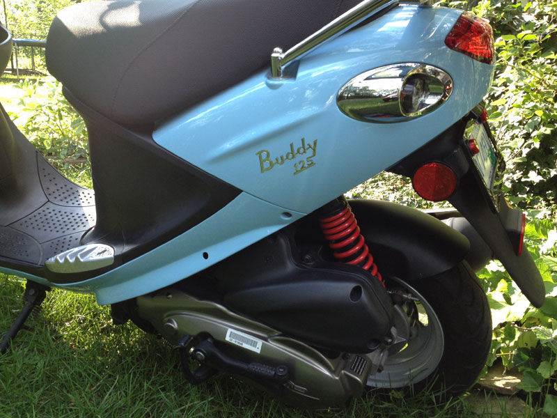 Modern Vespa : FS: 2009 powder blue 125 cc buddy detroit michigan