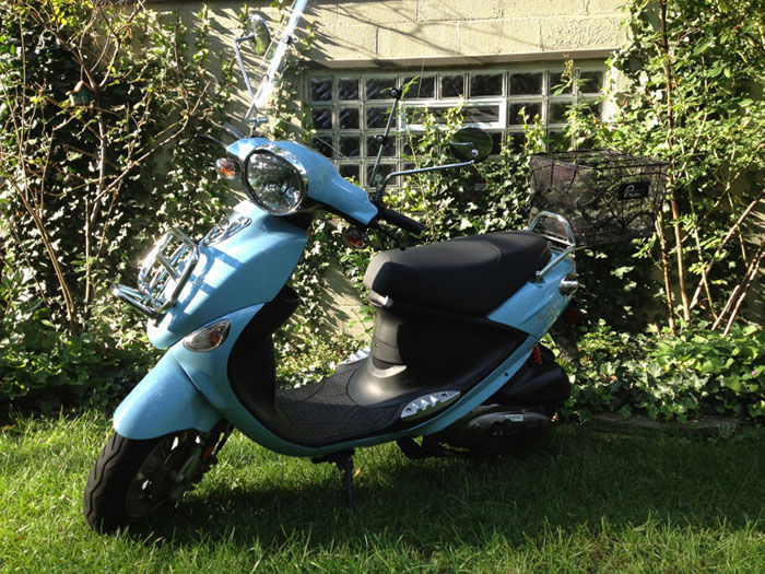 Modern Vespa : FS: 2009 powder blue 125 cc buddy detroit michigan