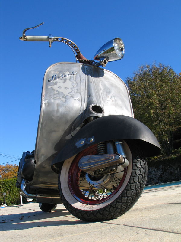 Modern Vespa : 12 inch custom rims for my modern vespa