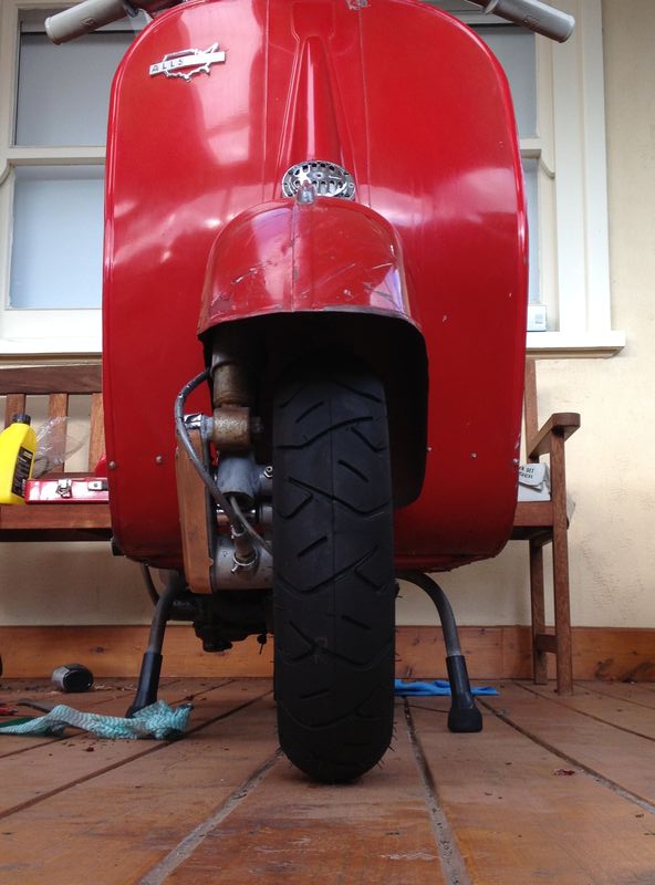 Modern Vespa : Front fork