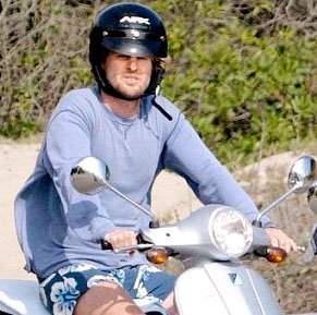 Modern Vespa : Celebrity Scooters