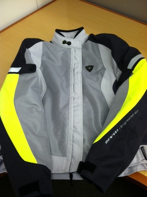 Modern Vespa : New Summer Jacket
