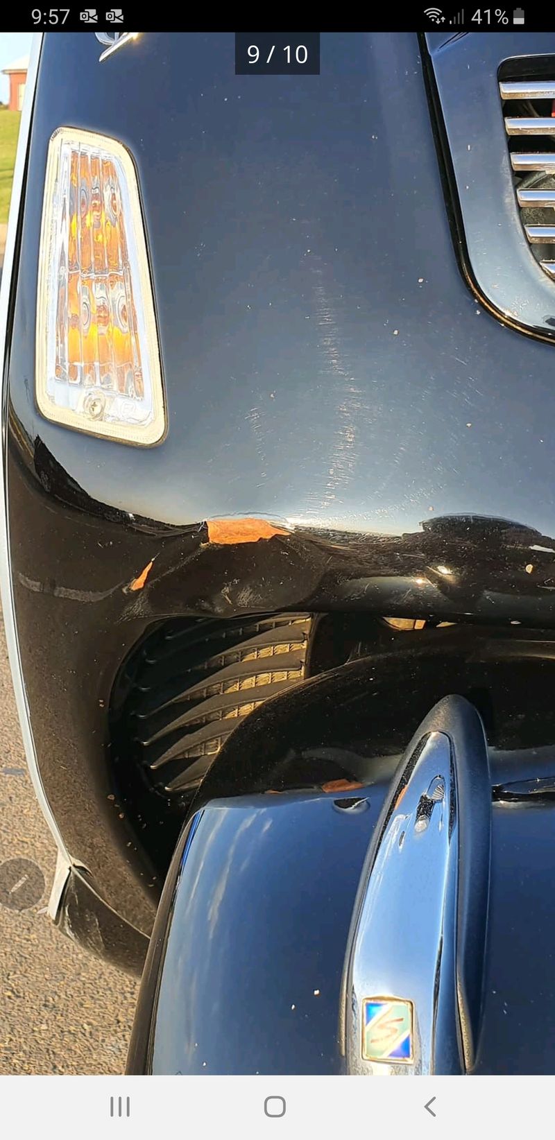 Modern Vespa : Damaged Vespa GTS 300 Is it worth buying to restore?