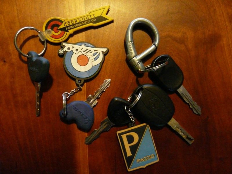 Modern Vespa : Show me your Vespa Keys