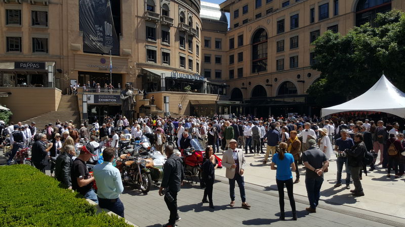 Modern Vespa : Distinguished Gentleman's Ride 2019