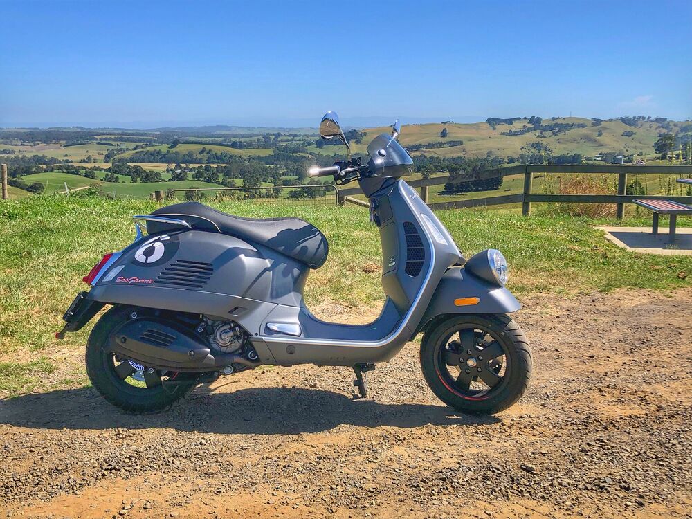 Modern Vespa : Share Pictures of Your Beloved Vespas Here