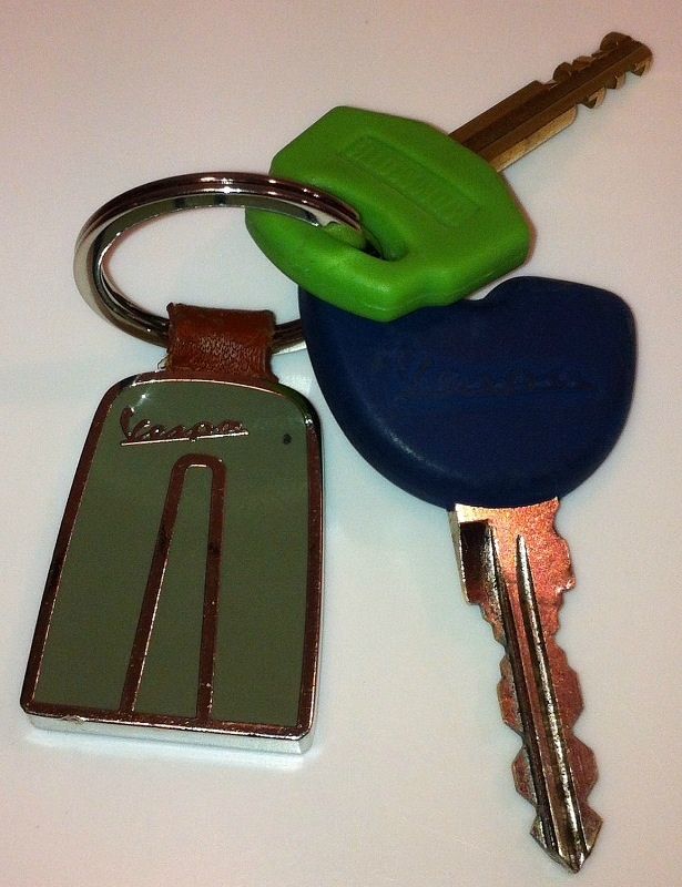 Modern Vespa : Show me your Vespa Keys