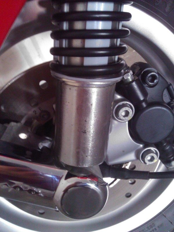 Modern Vespa : Front Shock Help! Please!