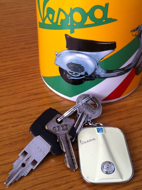 Modern Vespa : Show me your Vespa Keys