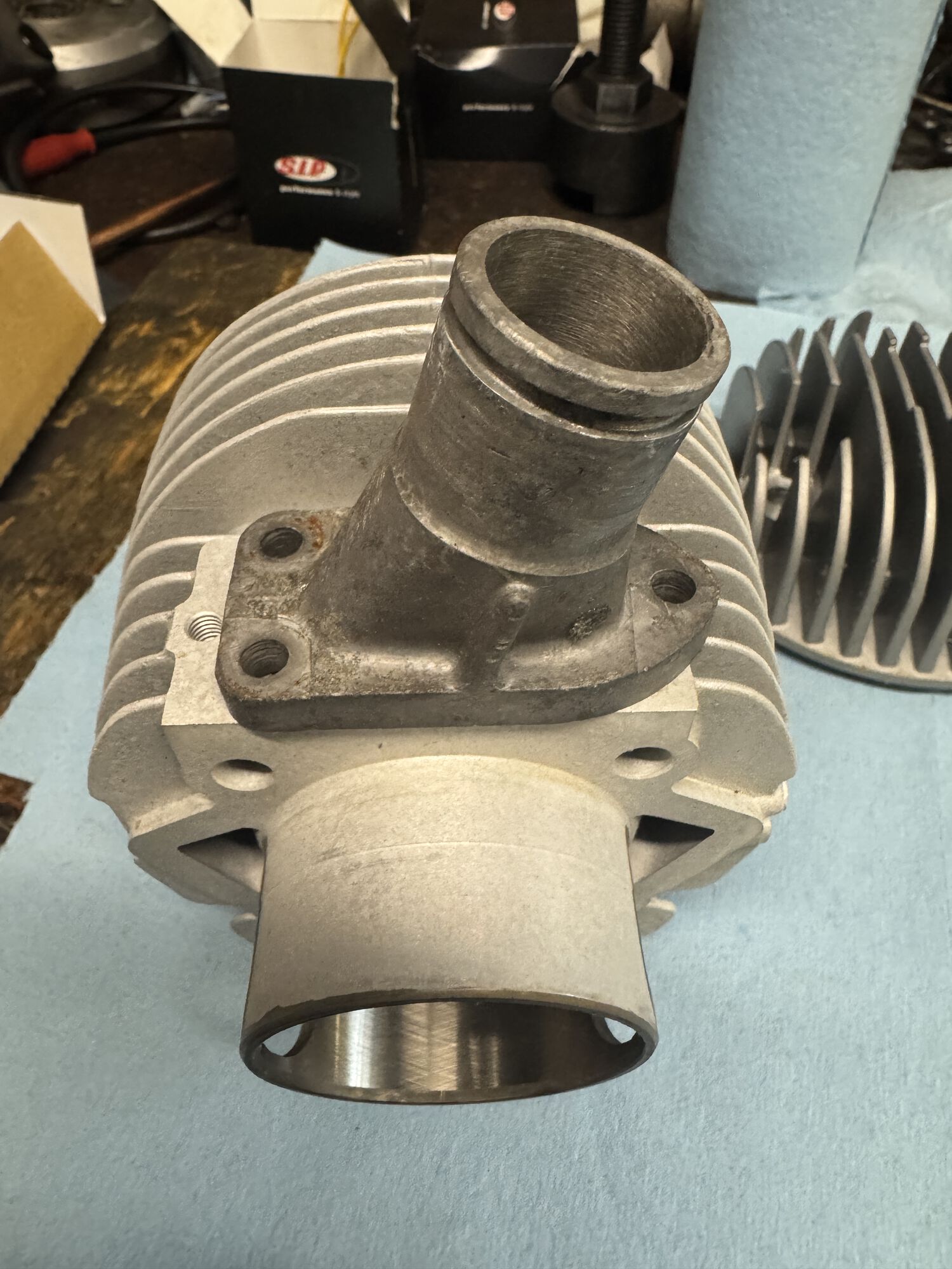 Modern Vespa : New GS150 cylinder has arrived.