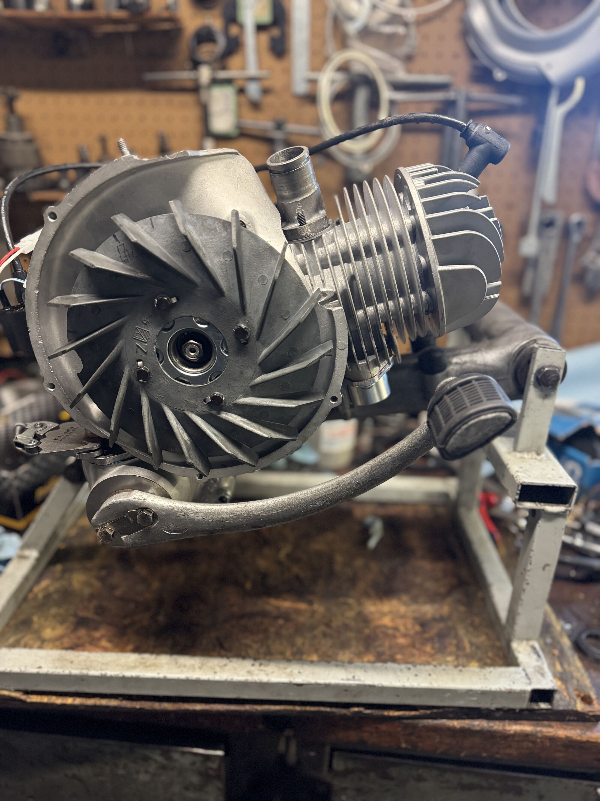 Modern Vespa : New GS150 cylinder has arrived.