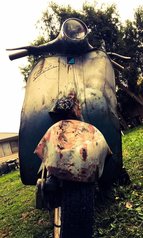 Modern Vespa : Bent frame; busted shoulder