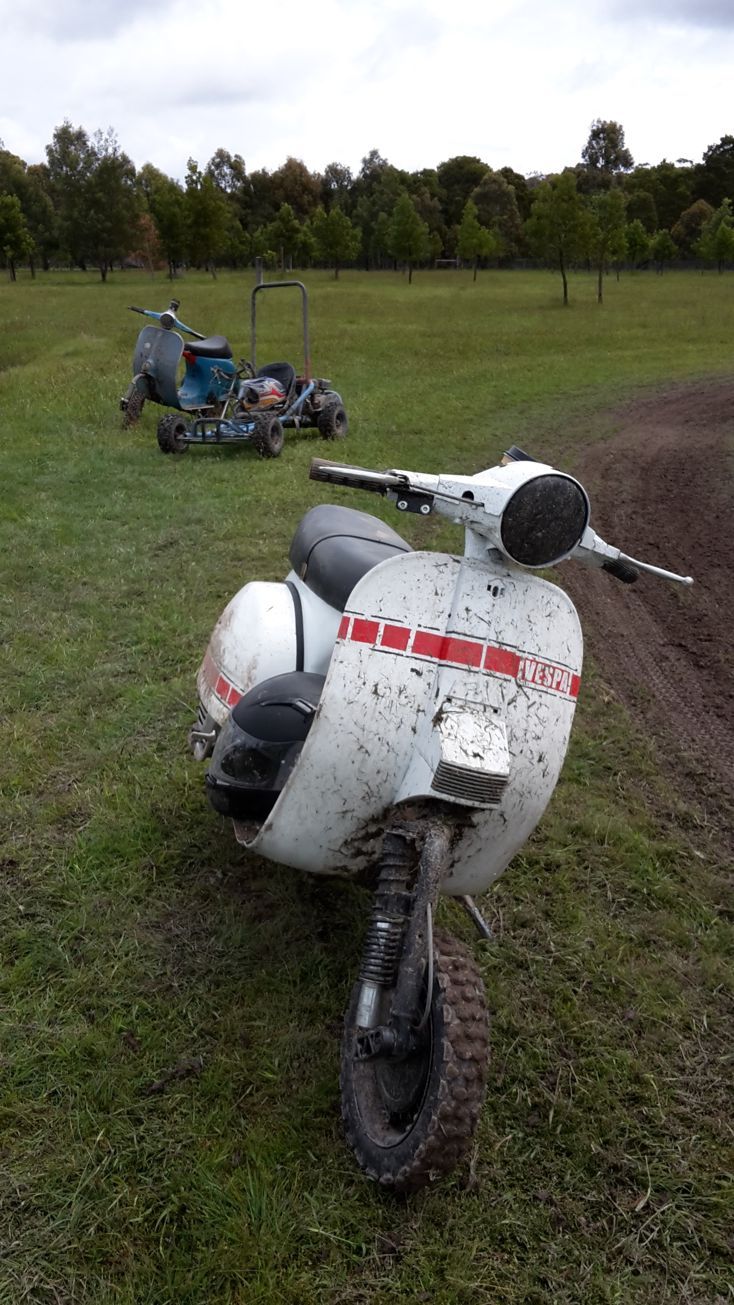 Modern Vespa : Dirt bike Vespas