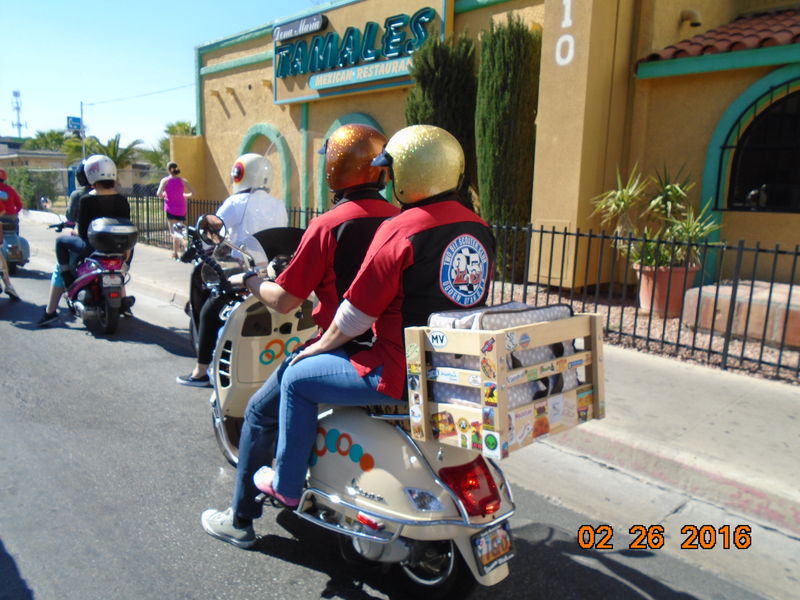 Modern Vespa : Riding Two Up