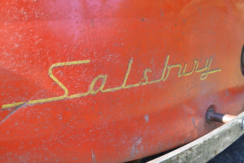 Modern Vespa : 1948 Salsbury Model 85