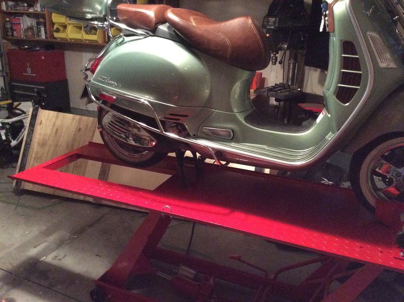 Modern Vespa : Canadian Vespa mechanics, motorcycle lift at Princess Auto