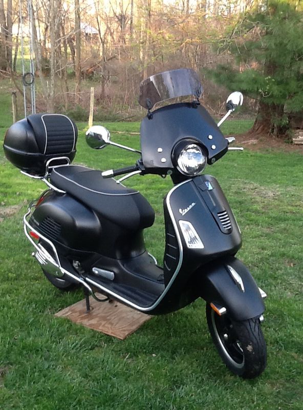 Modern Vespa : Flyscreen mods on a GTS Super