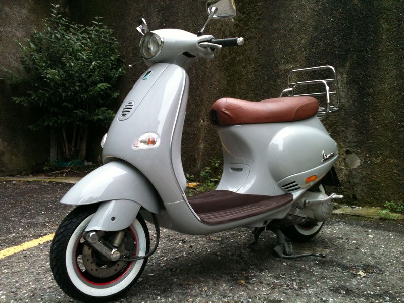 Modern Vespa : Finally my ET4 gets some major makeover [UPDATE]