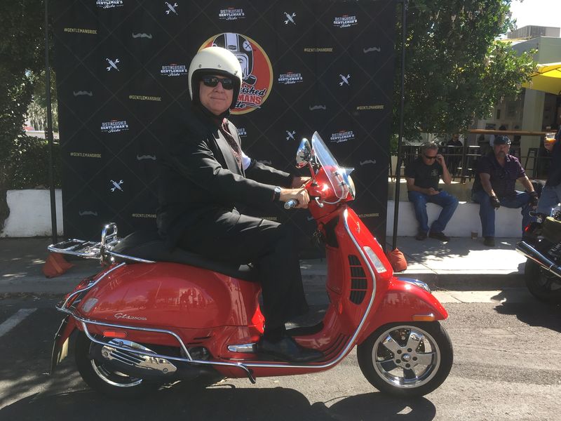 Modern Vespa : Distinguished Gentleman's Ride 2019