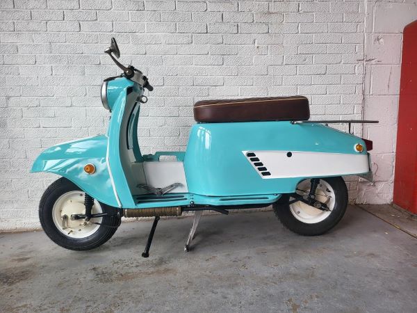 Modern Vespa : More crazy 1960's Soviet scooters!