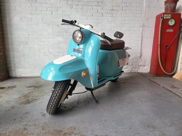Modern Vespa : More crazy 1960's Soviet scooters!