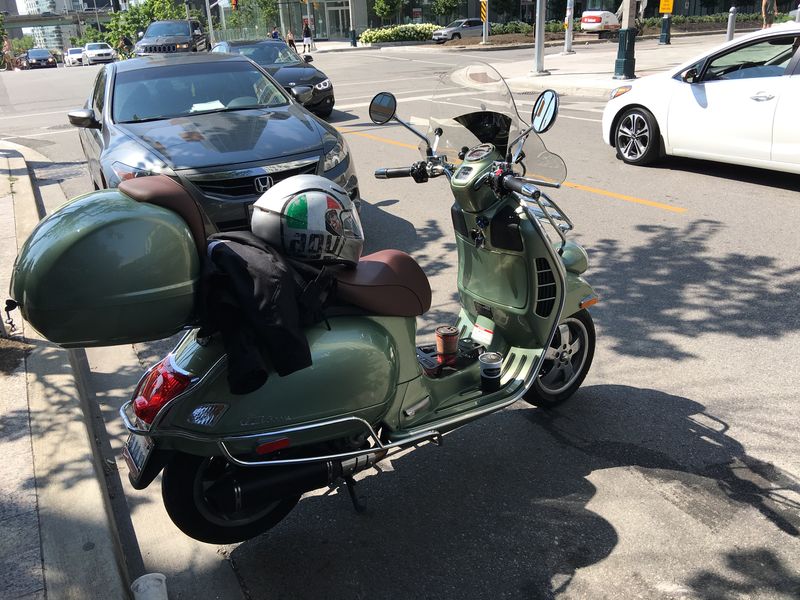 Modern Vespa : What cup fits ClassicRacks cupholder foot rack?