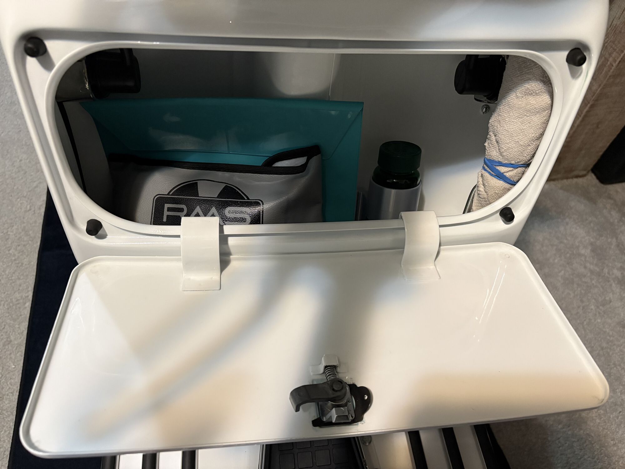 Modern Vespa : 3d printed tools/accessories for the community