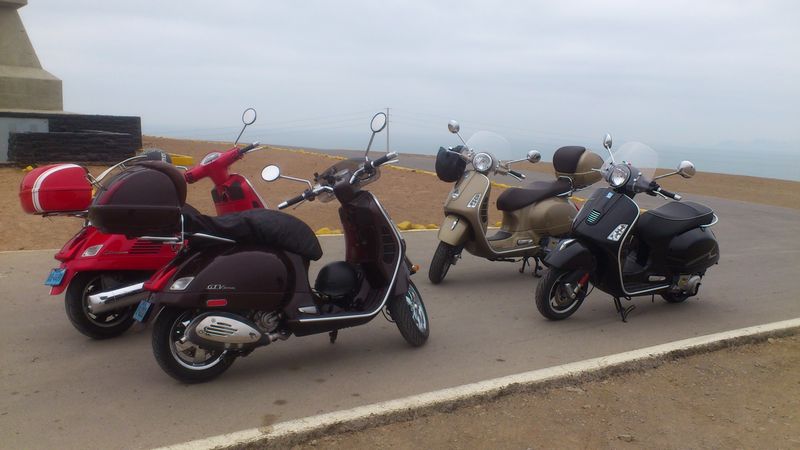 Modern Vespa : Vespas GTS and GTV 300