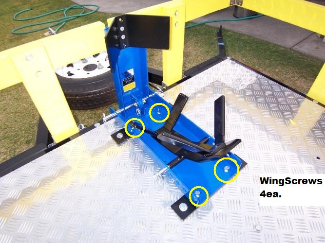 Modern Vespa : Trailer chocking systems?