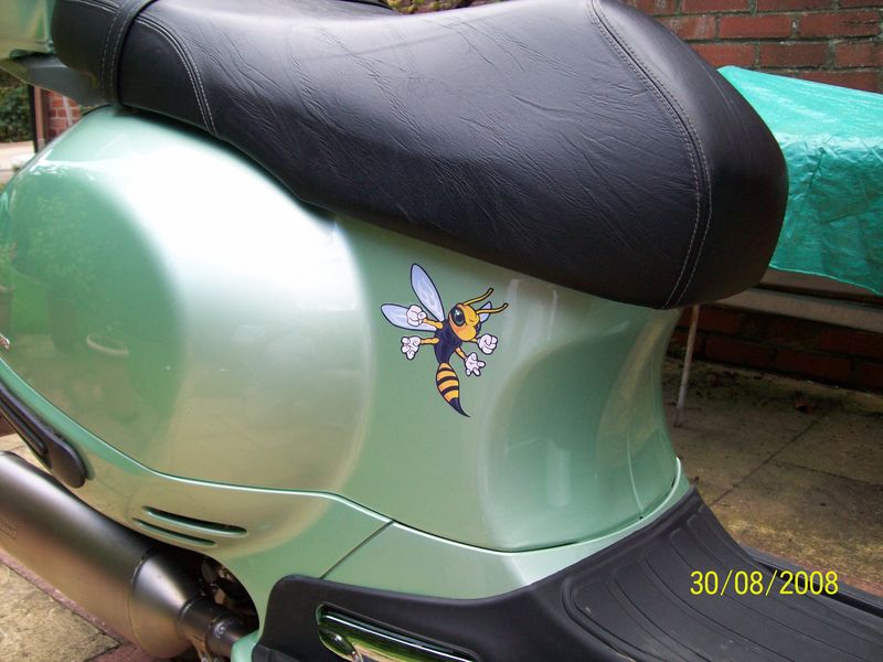 Modern Vespa : Angry Wasp Stickers