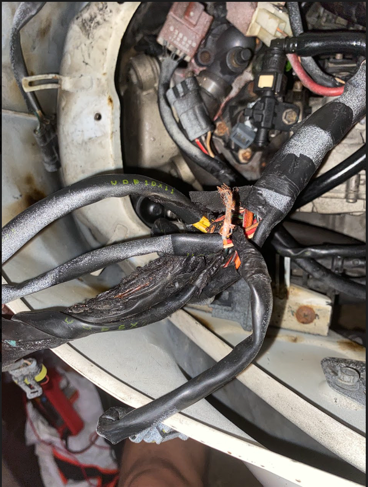 Modern Vespa : Old GTS 300 Wiring Harness Help