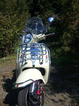 Modern Vespa : Front rack Faco