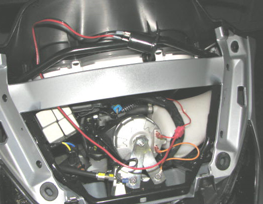 Modern Vespa : No Power to Accessory outlet...Need Help