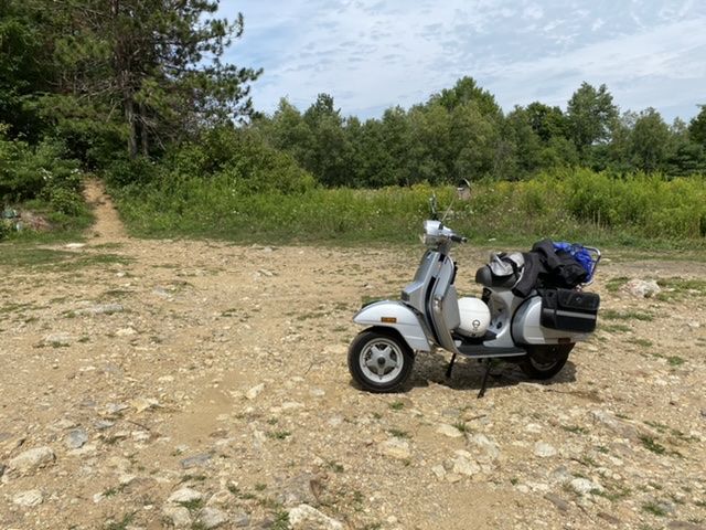 Modern Vespa : Pannier racks for a PX?
