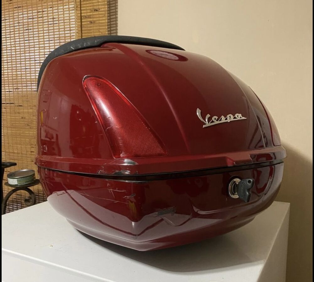 Modern Vespa : Top box refurbishment