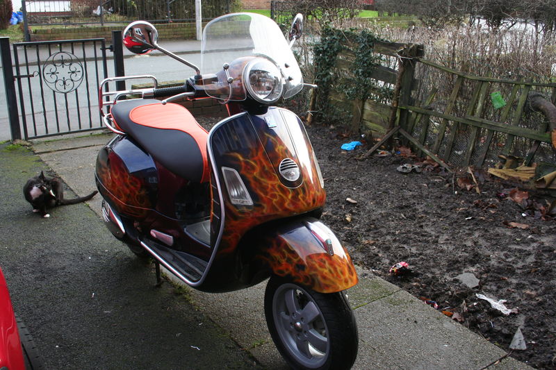 Modern Vespa : custom gts
