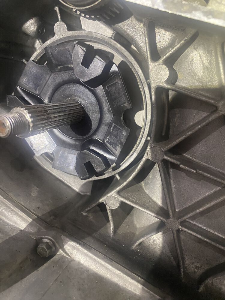 Modern Vespa : Et4 new malossi variator grinding noise