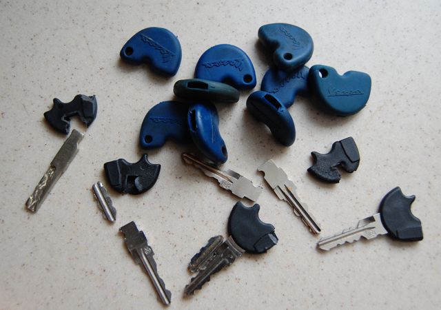 Modern Vespa : Show me your Vespa Keys