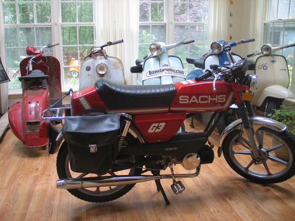 Modern Vespa : Mopeds ** Post up your moped pictures