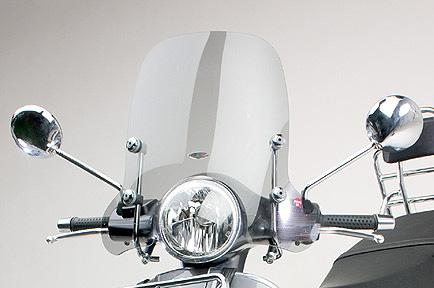 Modern Vespa : Anyone have this windscreen?