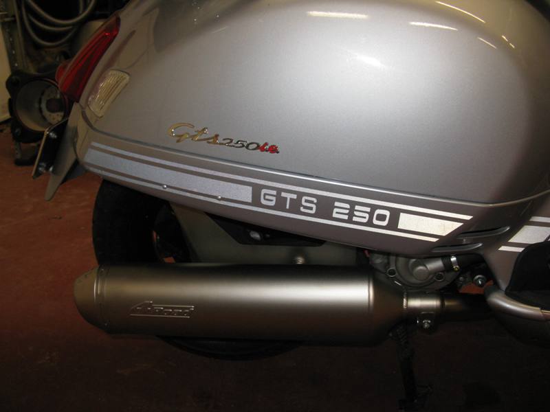 Modern Vespa : Winter Mods for the GTS
