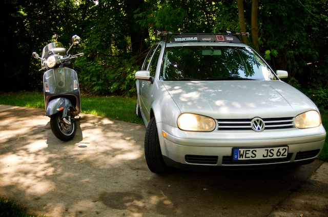 Modern Vespa : Sunny Sunday