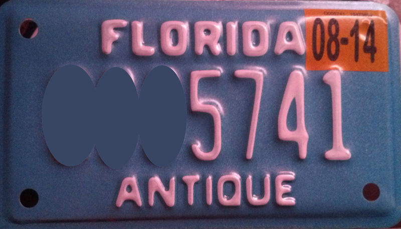 Modern Vespa : Vintage Plates