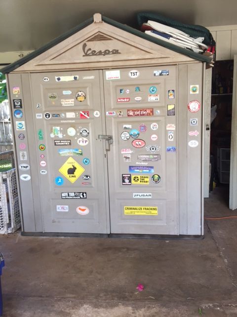 Modern Vespa : Free TST stickers!