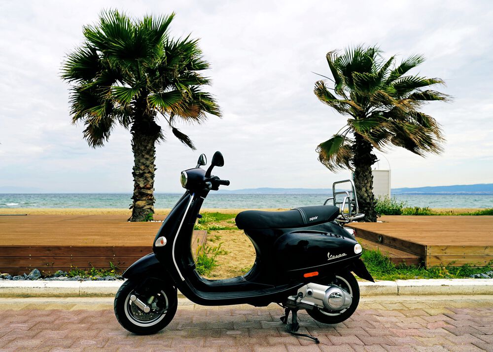 Modern Vespa : Cuppini ET4 front crash bars