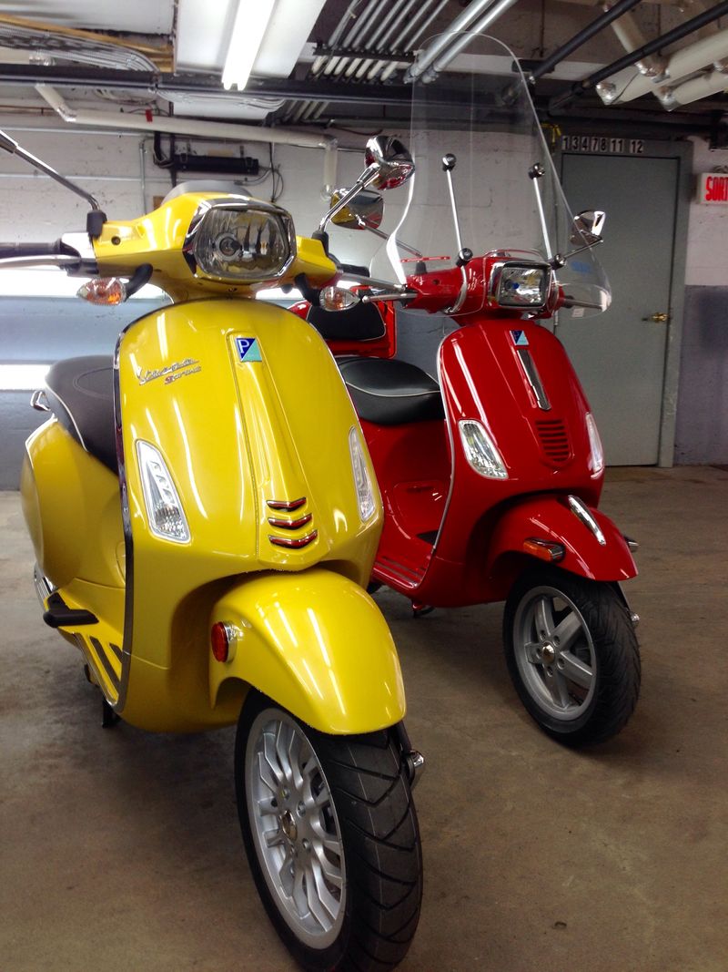 Modern Vespa : Side-by-side photos/pics of various Vespas