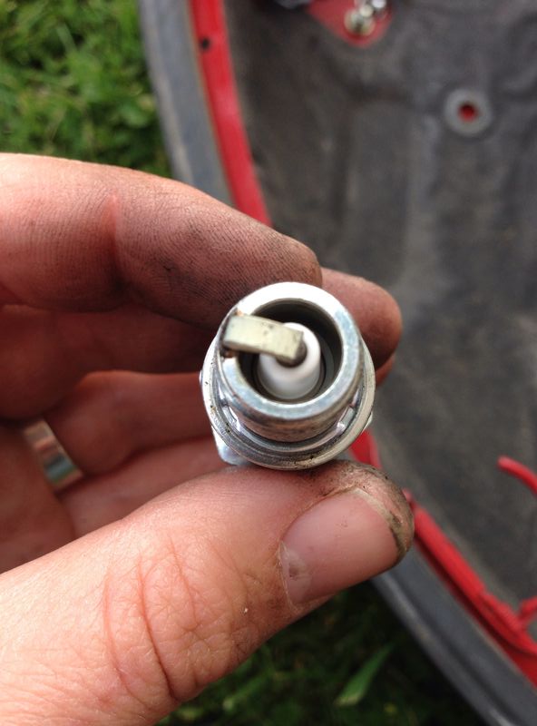 Modern Vespa : Stock plug chop