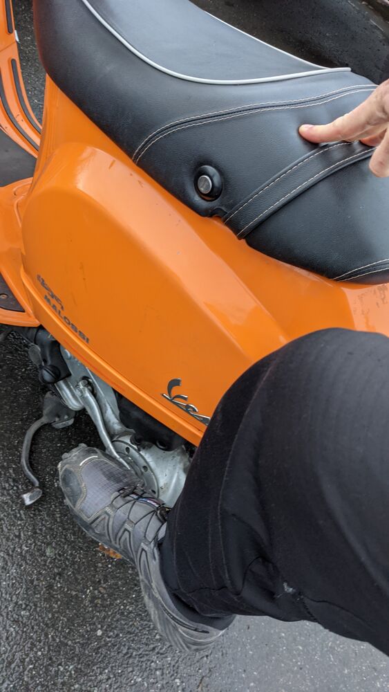 Modern Vespa : Kickstarting