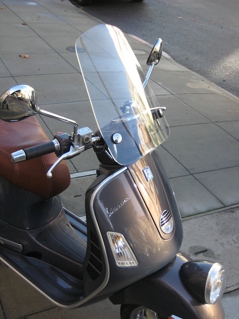 Modern Vespa : New, Stronger low buck taller DIY windscreen for Vespa GTV,