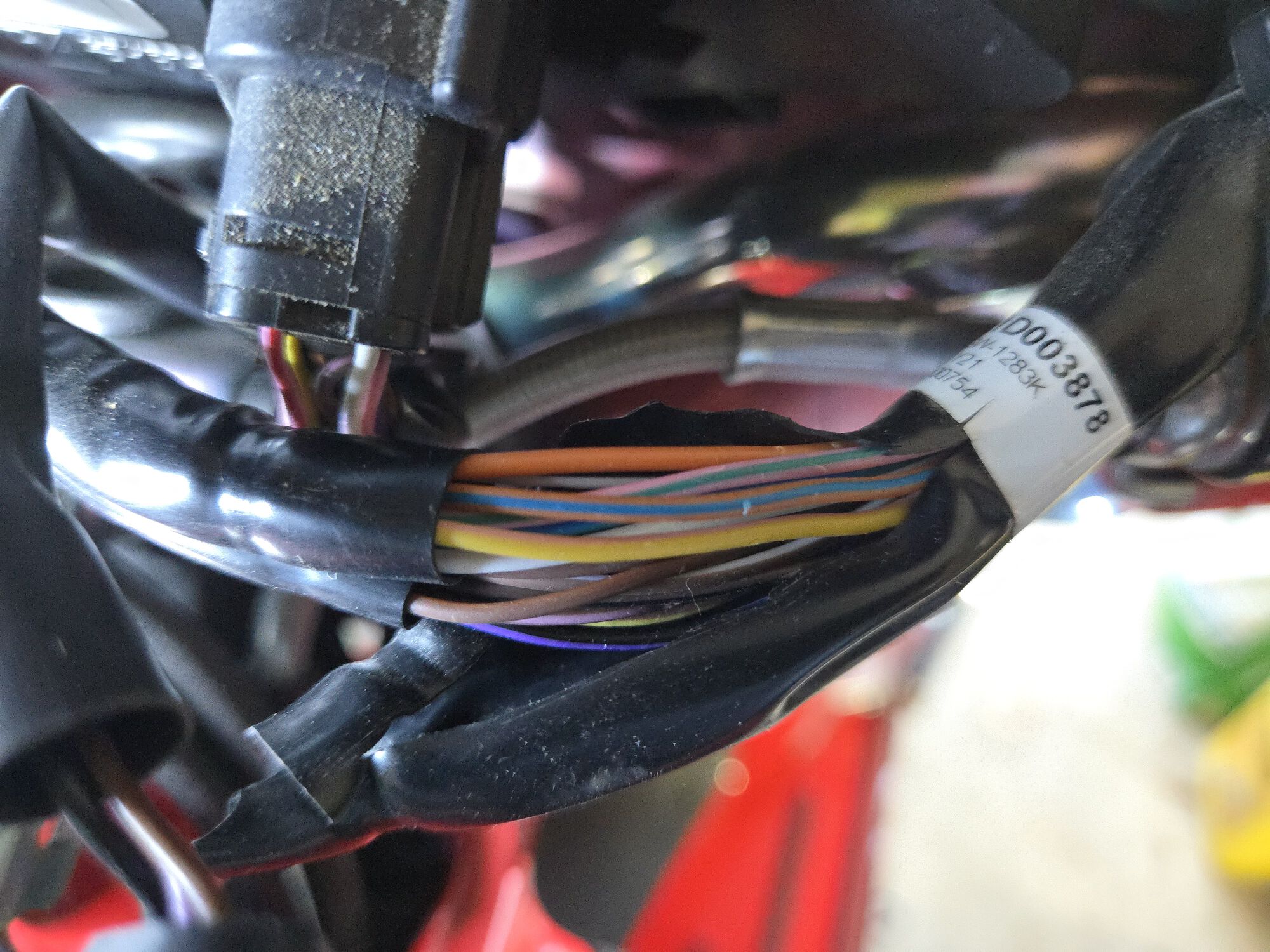Modern Vespa : Adding extra turn signals to my Vespa 300 super